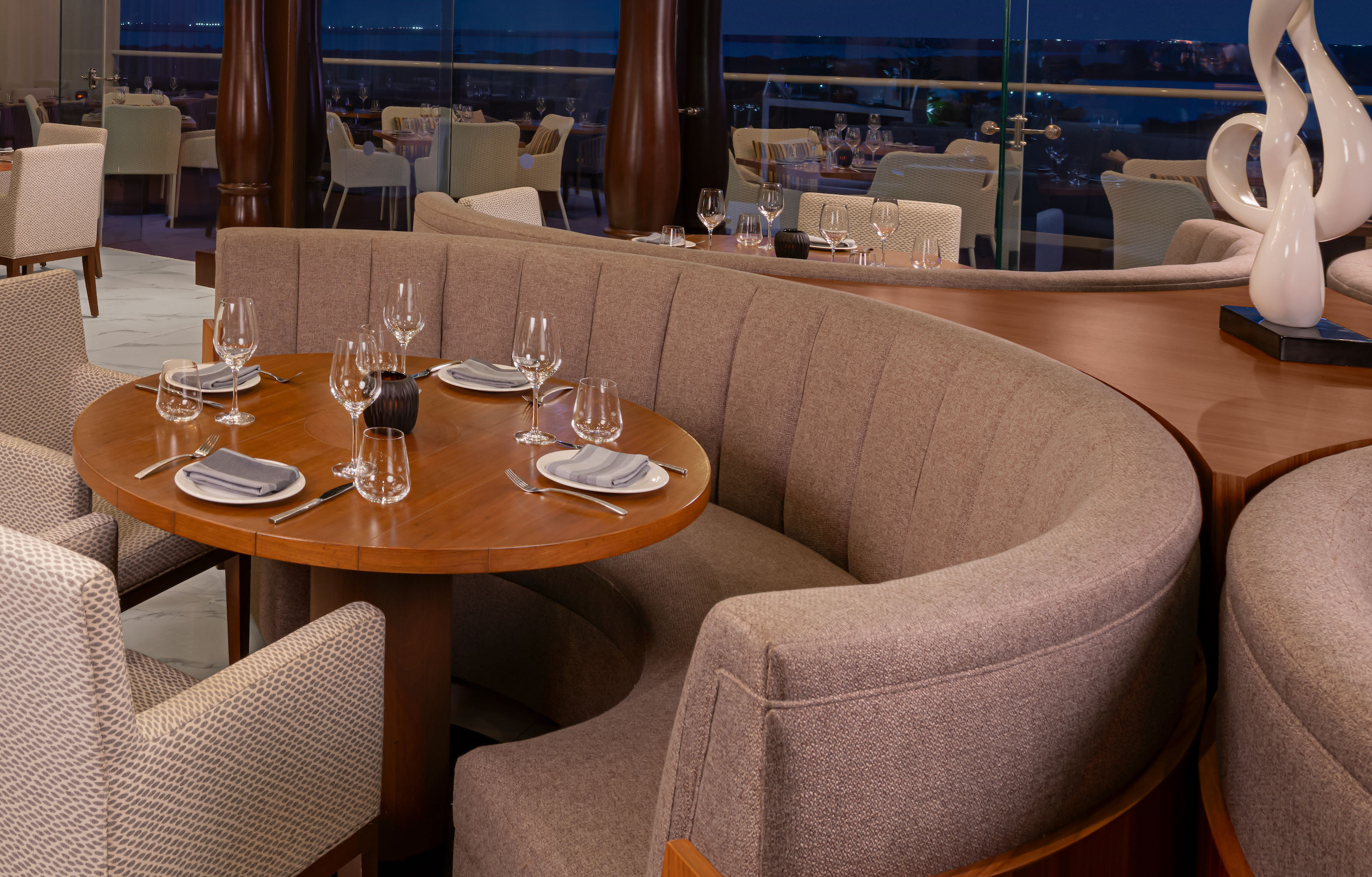 Dining & Drinks | Hilton Cancun Mar Caribe All-Inclusive Resort