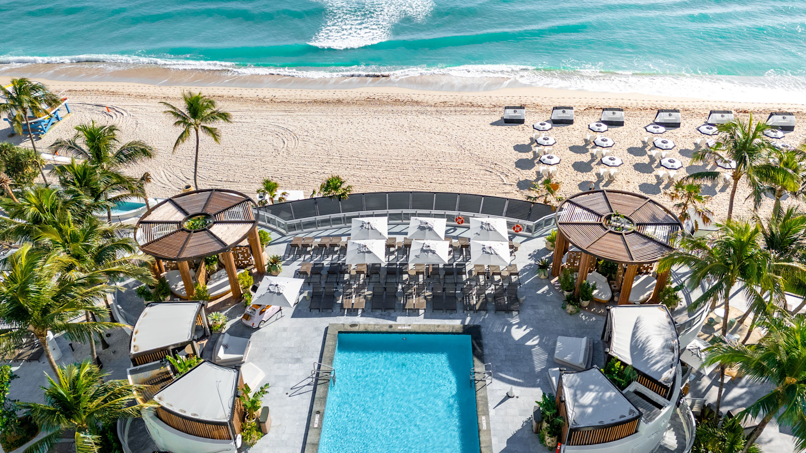 The Verandah Social Club | Signia by Hilton Diplomat Beach Resort
