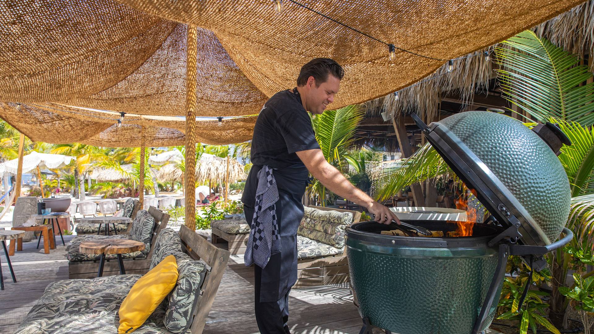 BBQ at the Beach - Dineren bij Delfins Beach Resort Bonaire