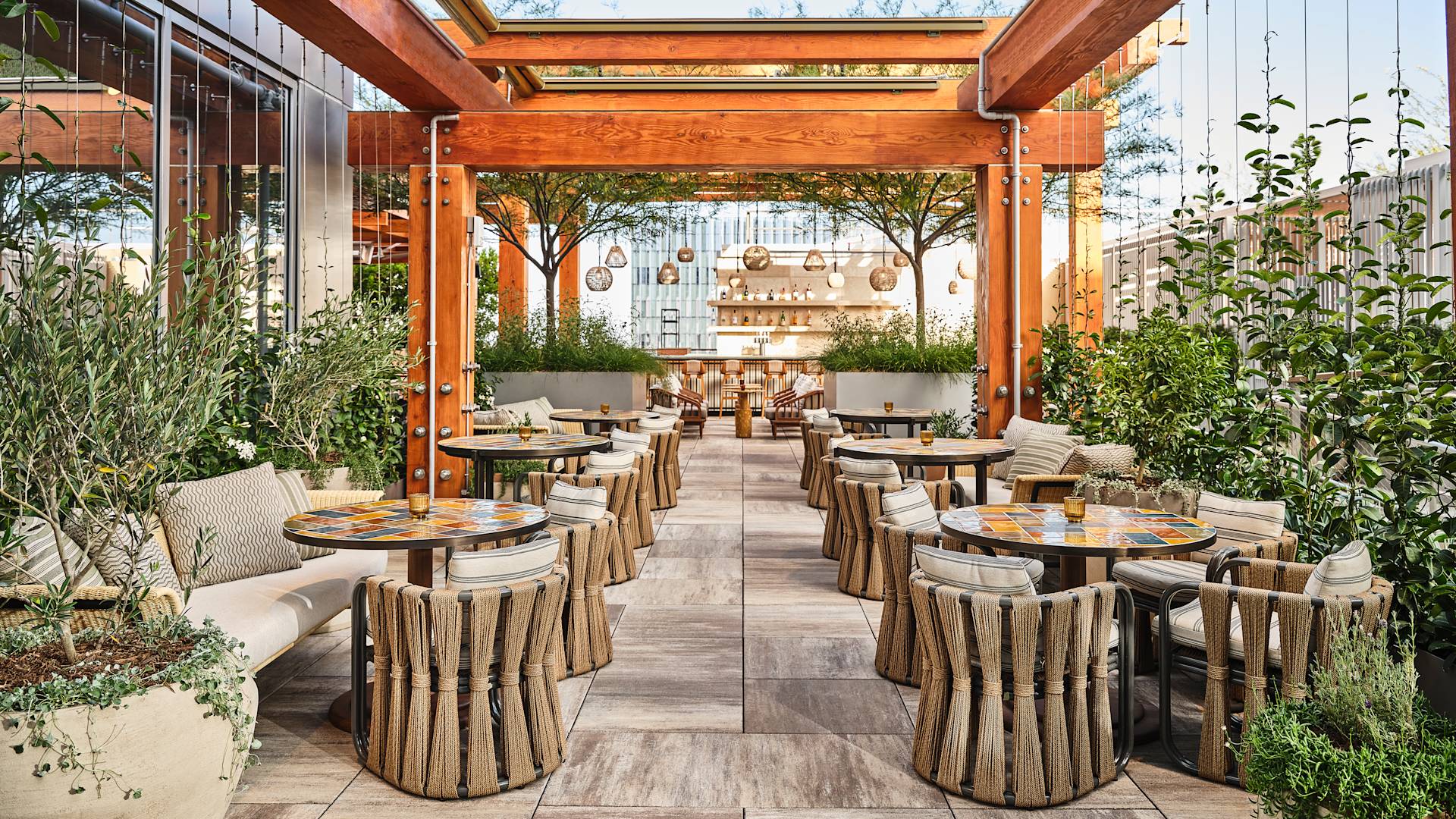 Dining & Drinks | Conrad Los Angeles