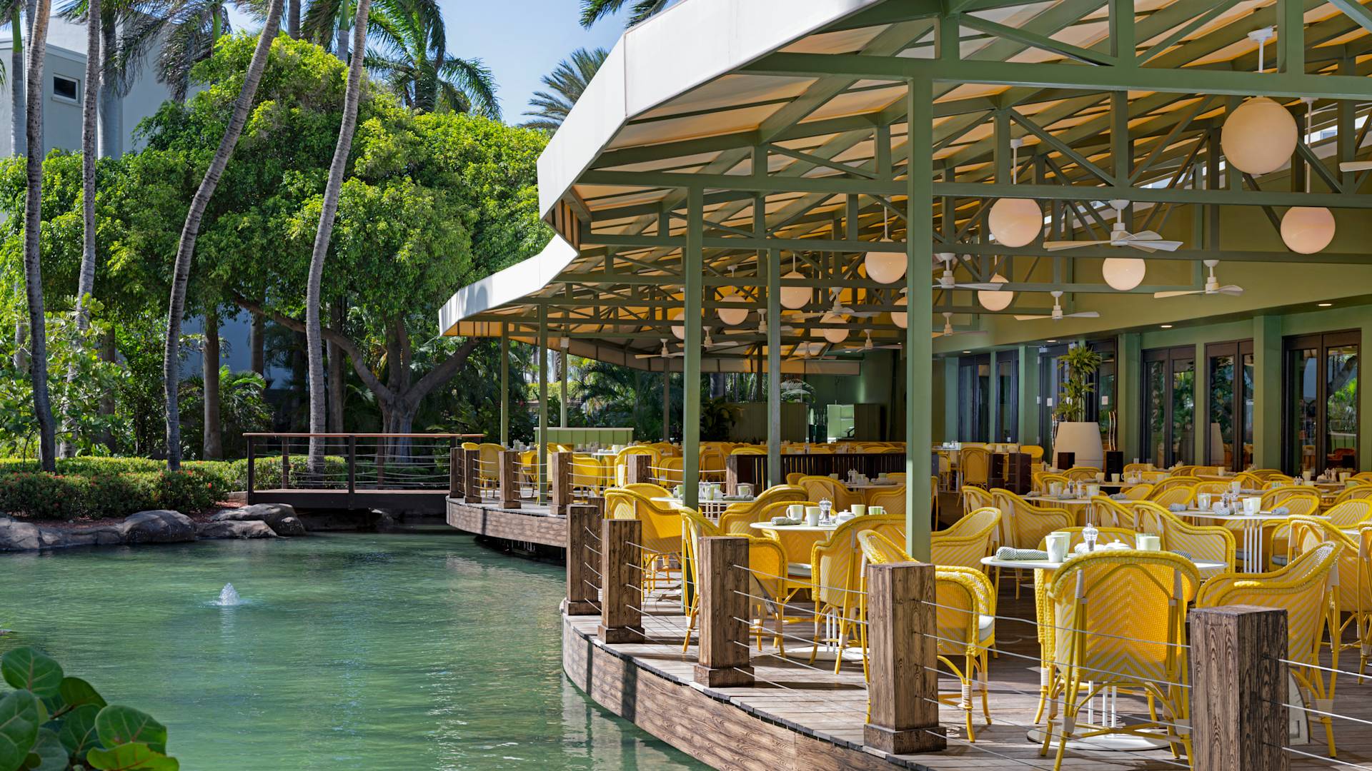 Laguna Restaurant | Hilton Aruba Caribbean Resort & Casino