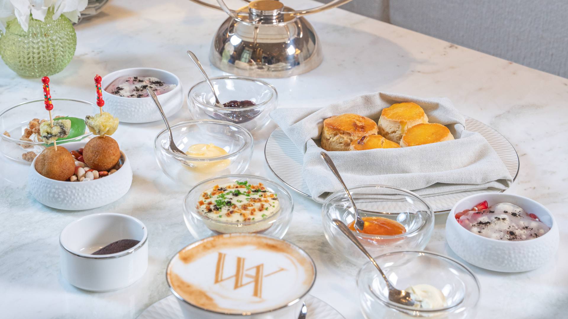 Dining & Drinks | Waldorf Astoria Doha West Bay