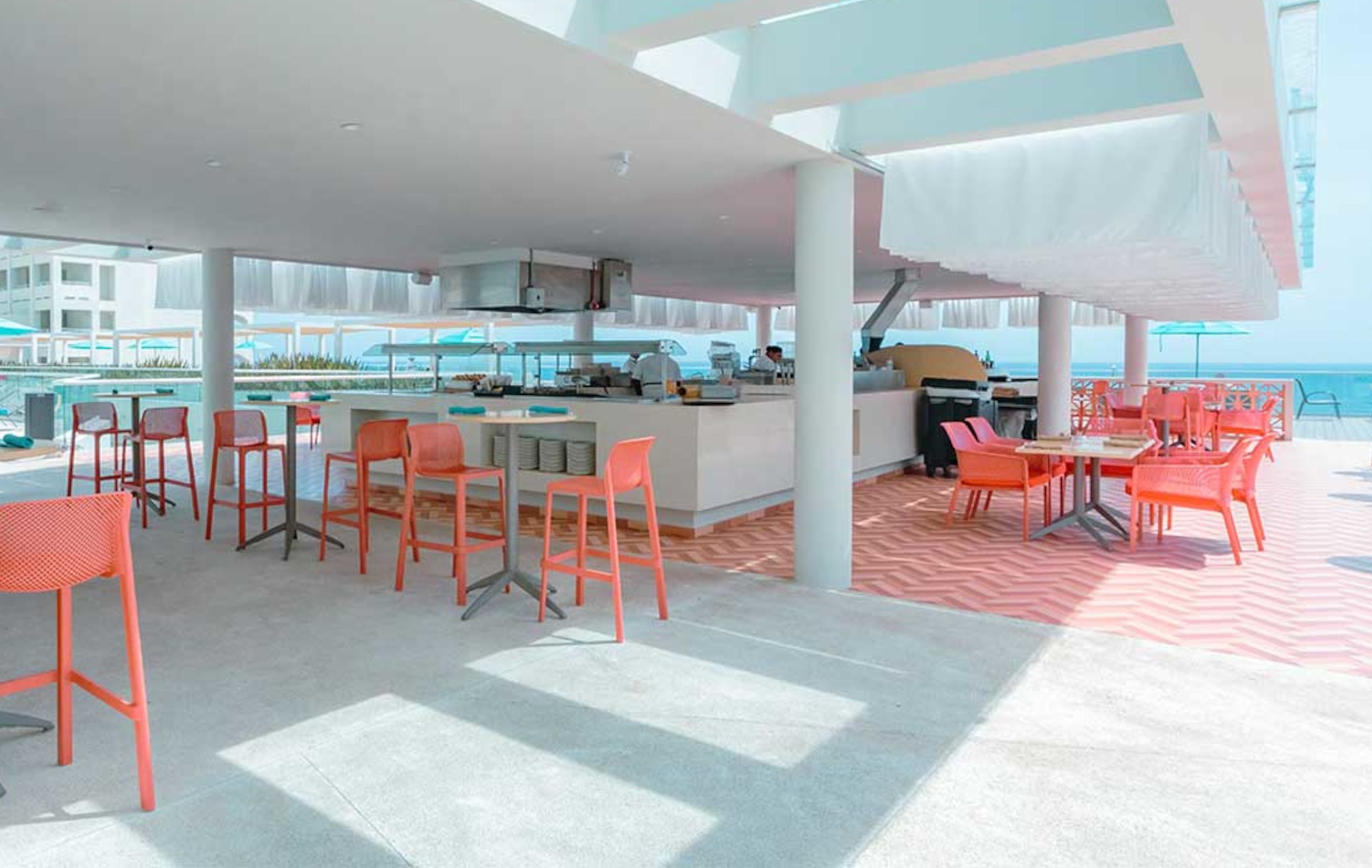 Dining & Drinks | Hilton Cancun Mar Caribe All-Inclusive Resort