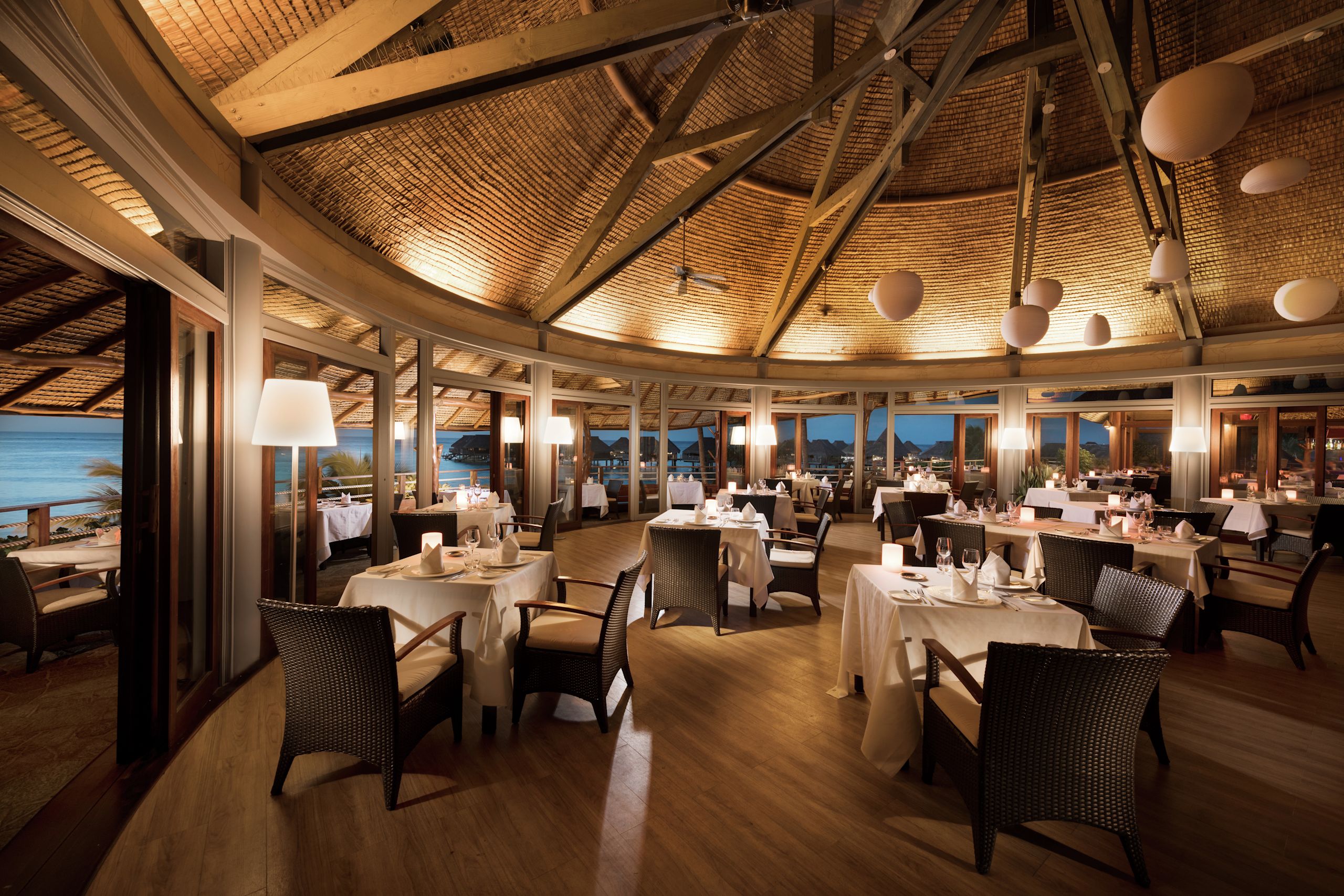 Dining & Drinks | Hilton Moorea Lagoon Resort and Spa
