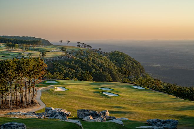 Gallery | Cloudland at McLemore Resort Lookout Mountain, Curio ...