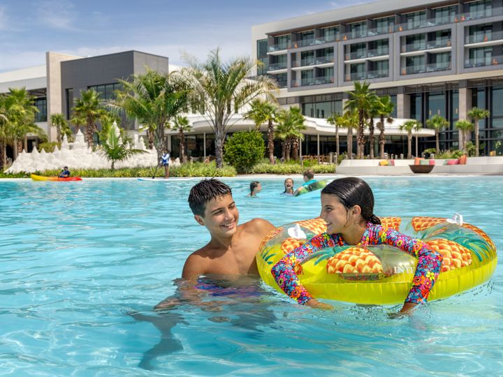 Pool & Beach | Conrad Orlando