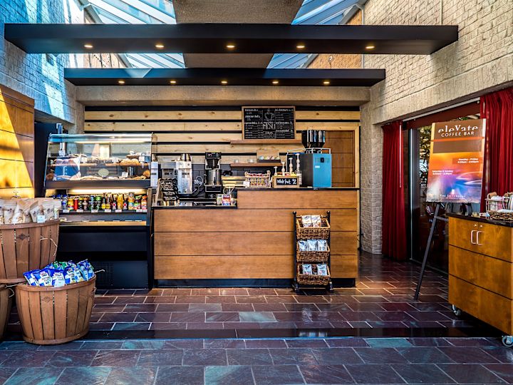 Kaffeebar "Rooted Grounds" | Das Inverness Denver