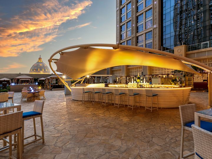 Dining & Drinks | Hilton Dubai Al Habtoor City Luxury Hotel