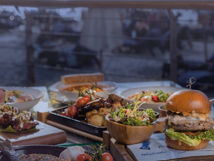 Wavebreaker | Hilton Dubai Jumeirah