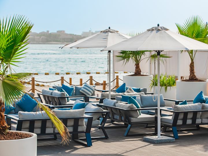Zing Beach & Pool Bar | Hilton Dubai Palm Jumeirah