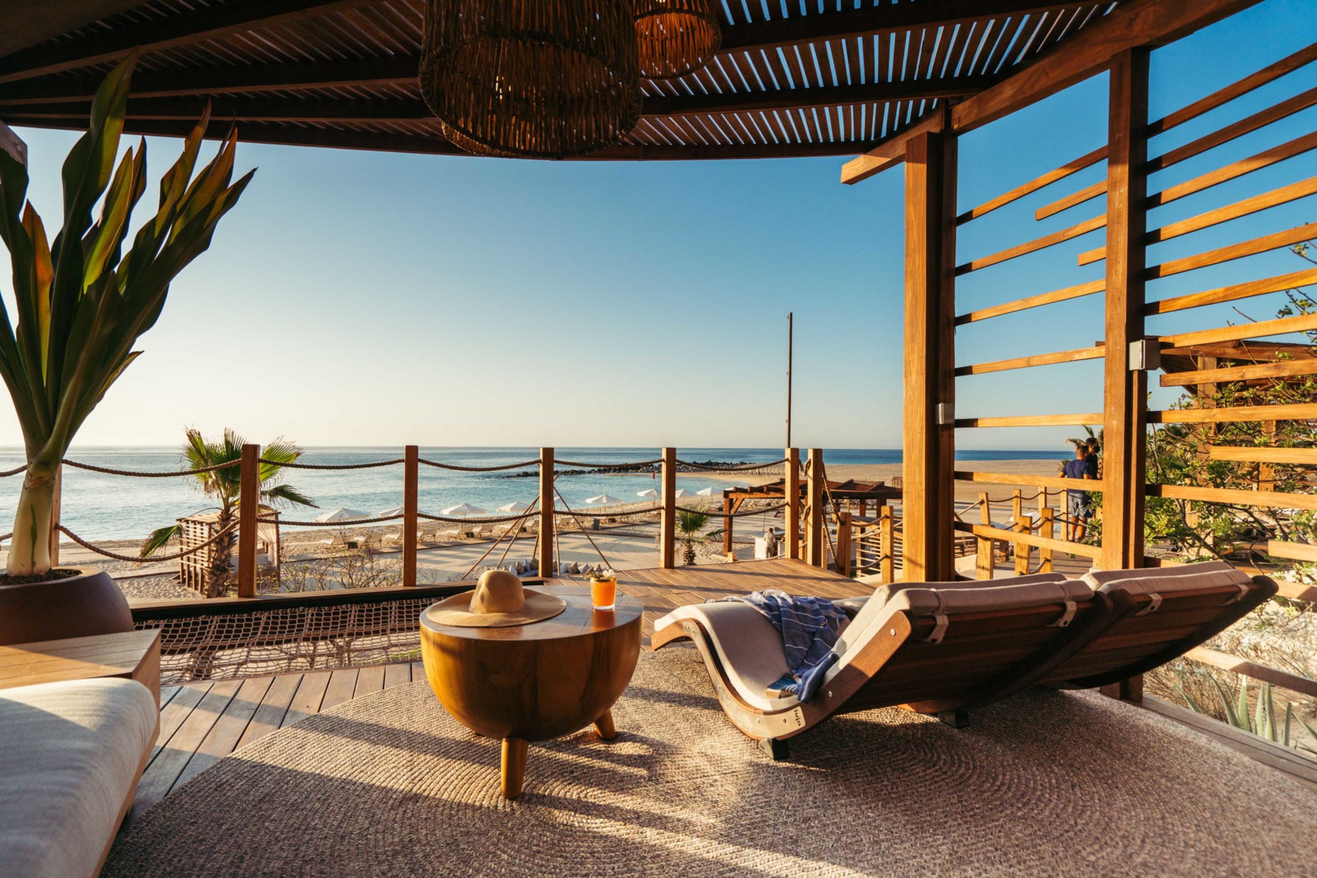 Enclave Beach Club | Hilton Los Cabos